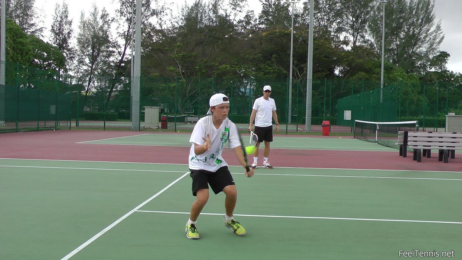 Tennis Backhand Volley Technique: A Simple 5-Step Guide | Feel Tennis