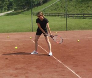 How To Hold A Tennis Racket Based On Feel | Feel Tennis