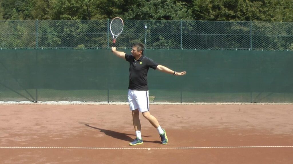 Tennis One-Handed Backhand Tips - 4 Keys To A Consistent Backhand