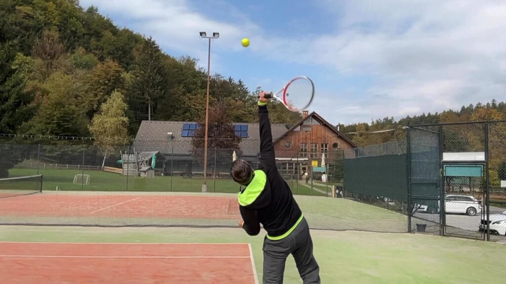 Tennis Serve Toss For Flat, Top Spin And Slice Serves | Feel Tennis